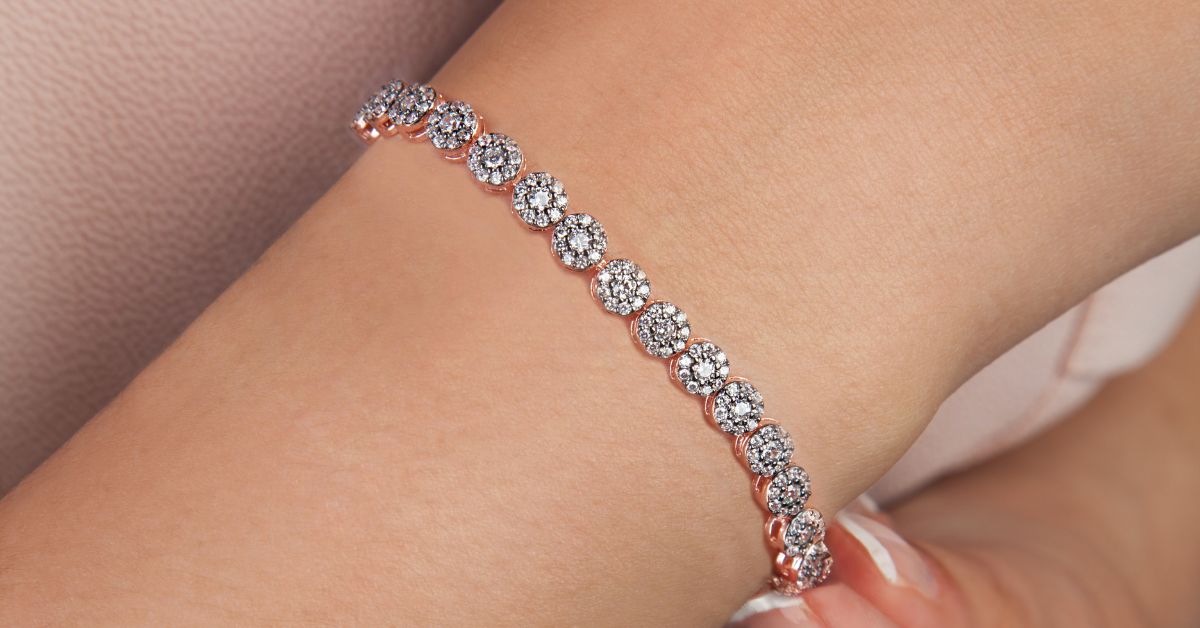 The Difference Between Jewellery and Jewelry